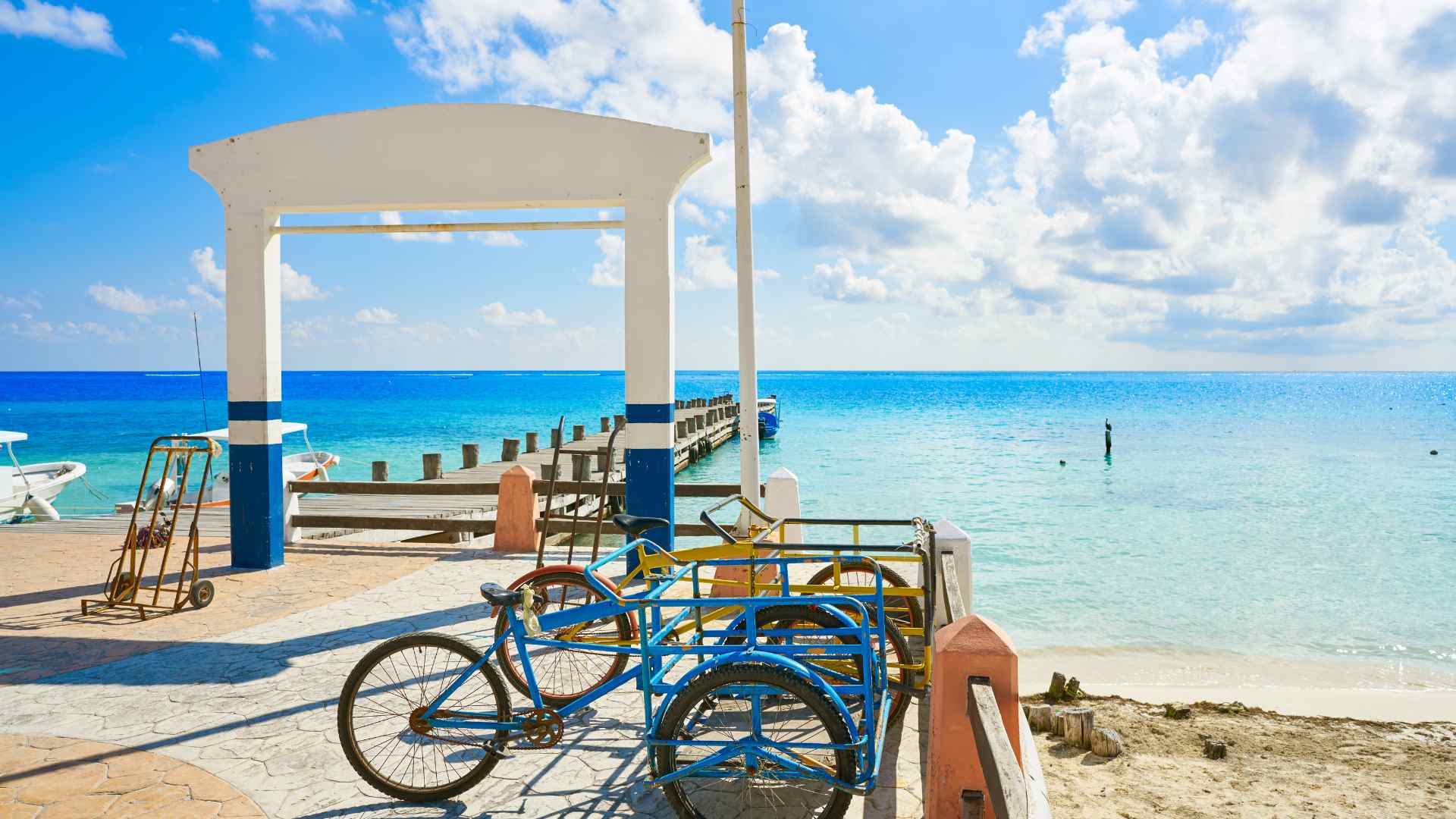 Costa Maya Cruise Port Guide (2025): Mahahual, Beach Clubs & Excursions