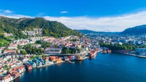 Bergen Cruise Port Guide (2025): Bryggen, Funicular & Fjord Tours