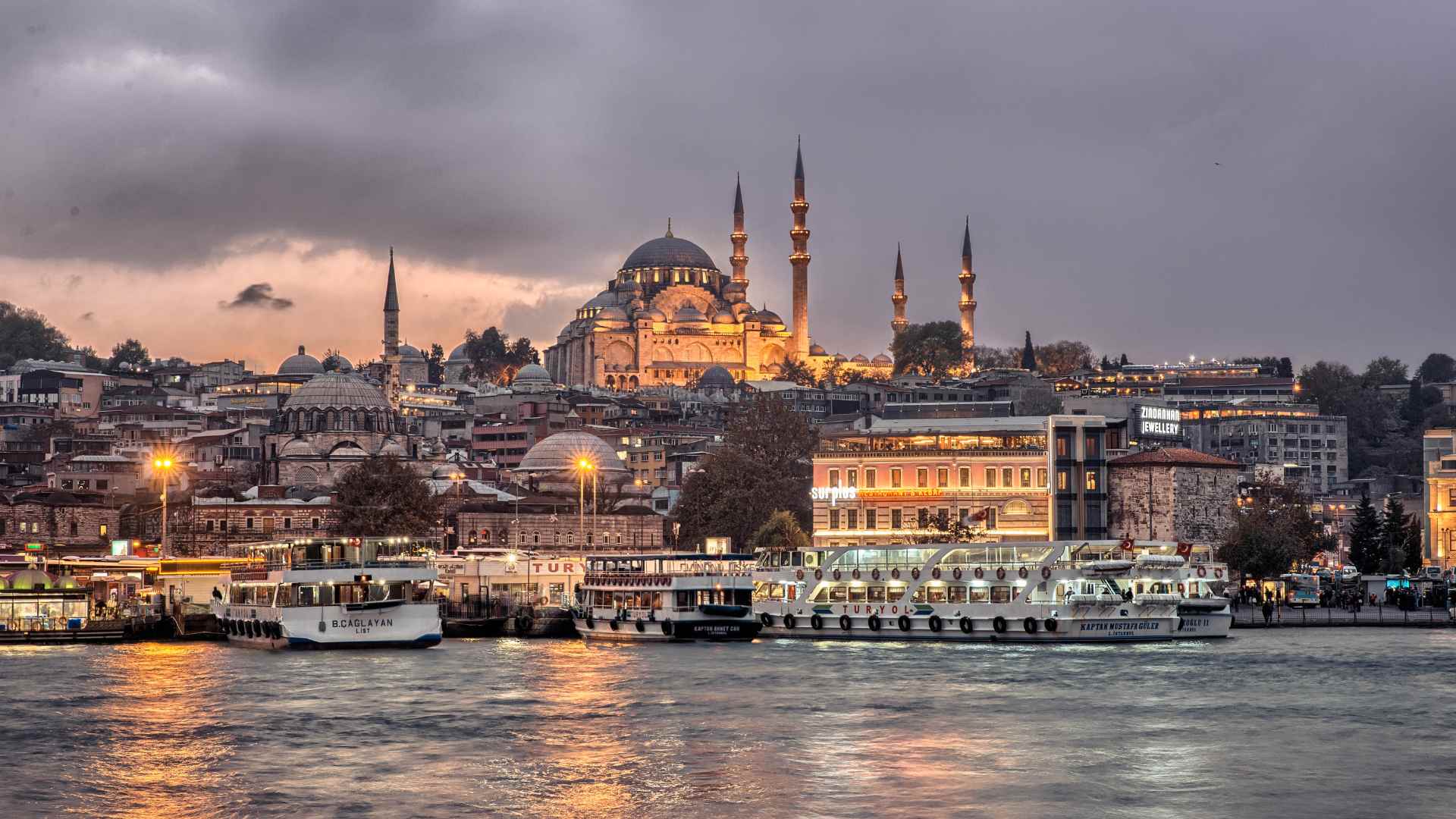 Istanbul Cruise Port Guide (2025): Galataport, Transfers & Top Sights