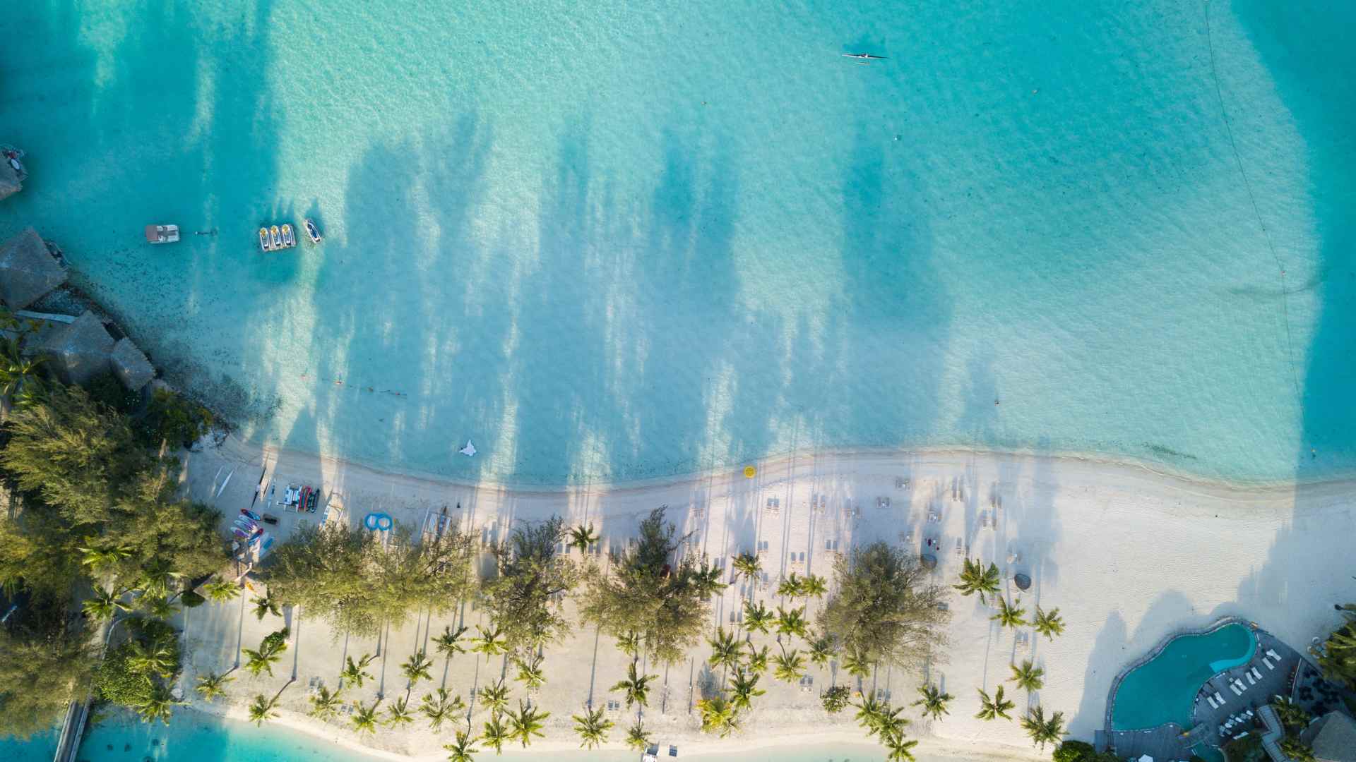 Raiatea Cruise Port Guide (2025): Sacred Sites, Lagoon Tours & Tips