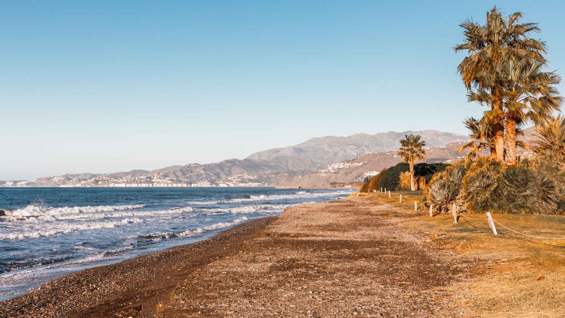 Motril Cruise Port Guide (2025): Granada Day Trips & Costa Tropical