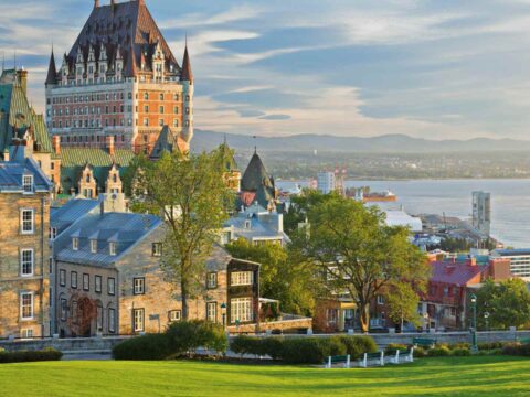 Montréal Cruise Port Guide (2025): Old Port, Transport & Day Trips